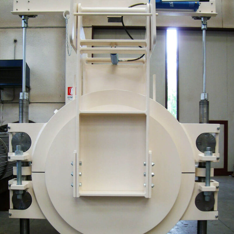 Quick opening closures and jaws type for gas or oil pipeline | Forain